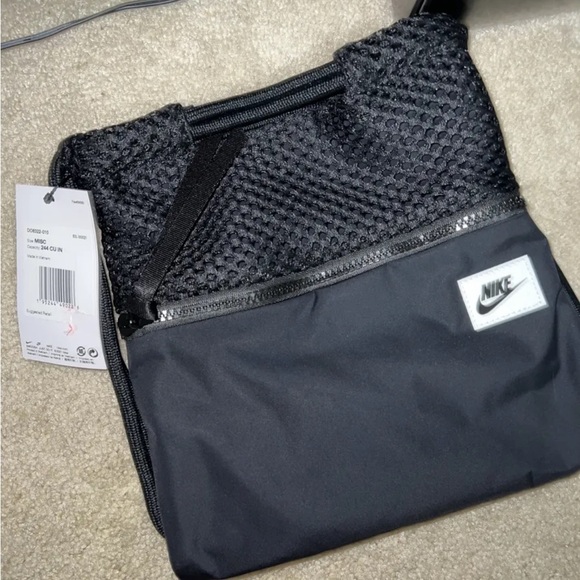 Nike | Bags | Nike Air Xsmall Gymsack Drawsting Bag Unisex Black ...